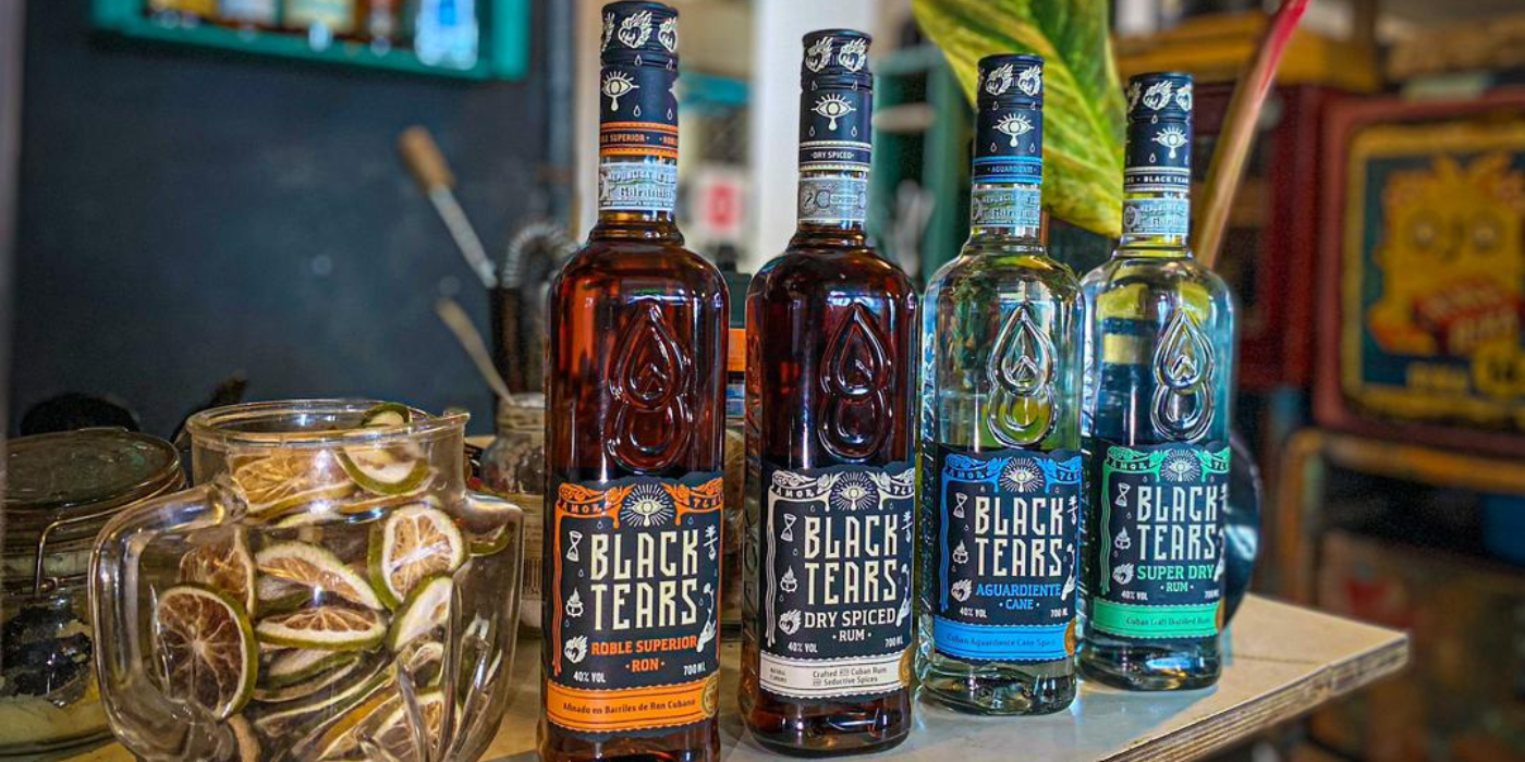 Black Tears Roble Superior Rum - Dark rum | Bondston